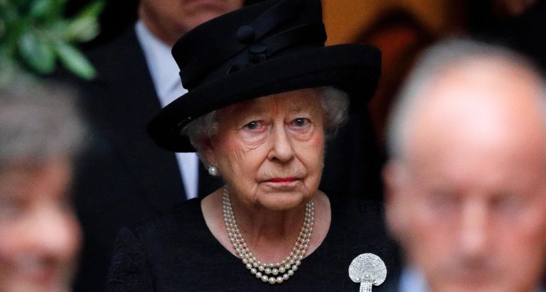Queen Elizabeth has two phone contacts she 'always' answers - 'He ...