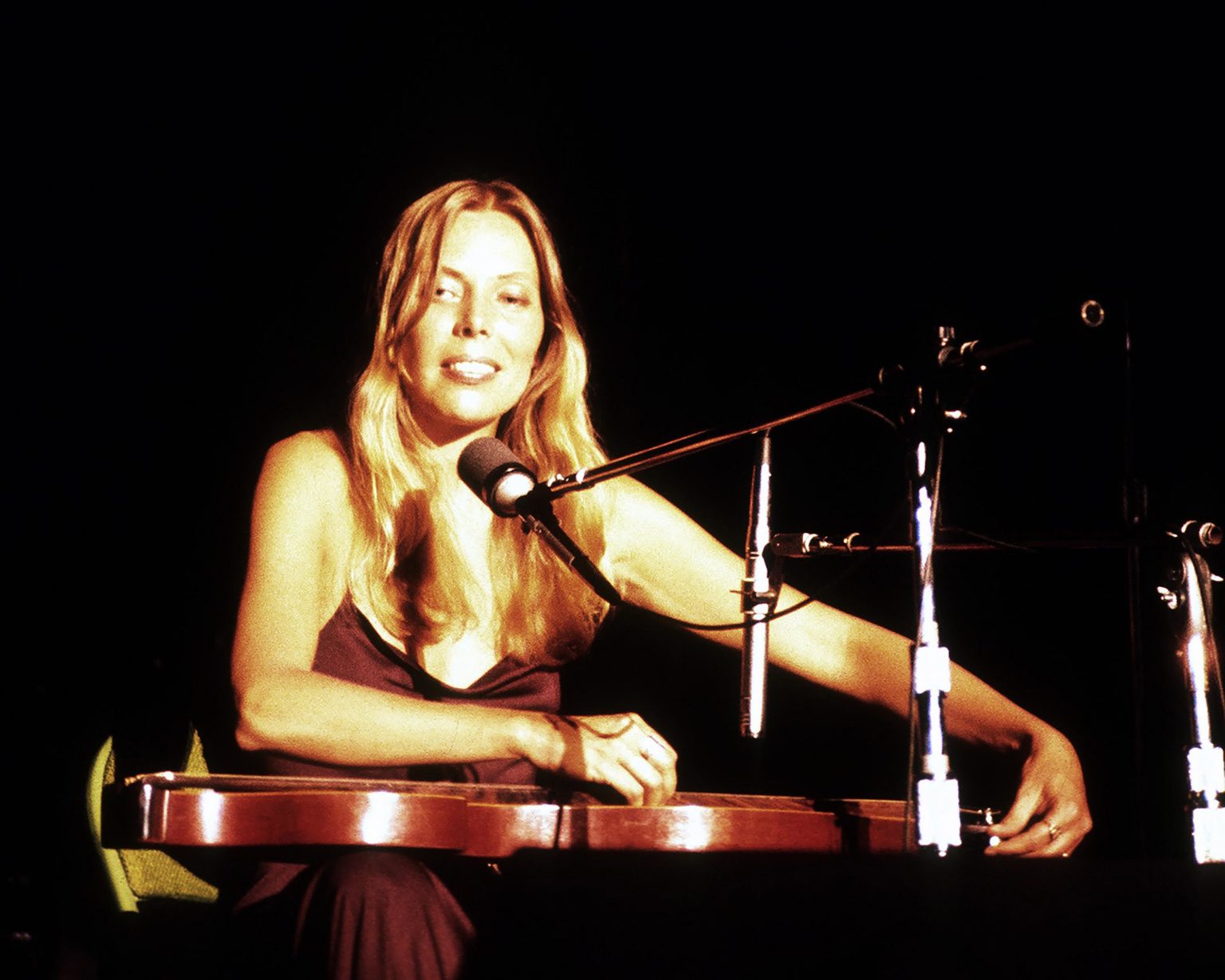 Joni Mitchell: Inside the legendary musician's mysterious disease
