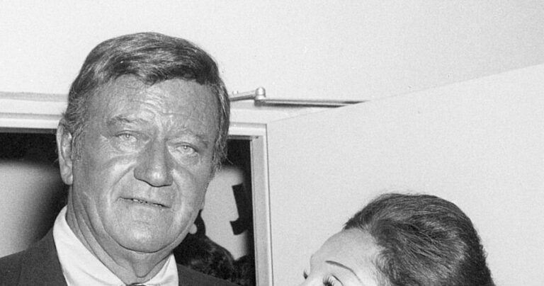 John Wayne’s last public appearance featured a hug that he wouldn’t ...