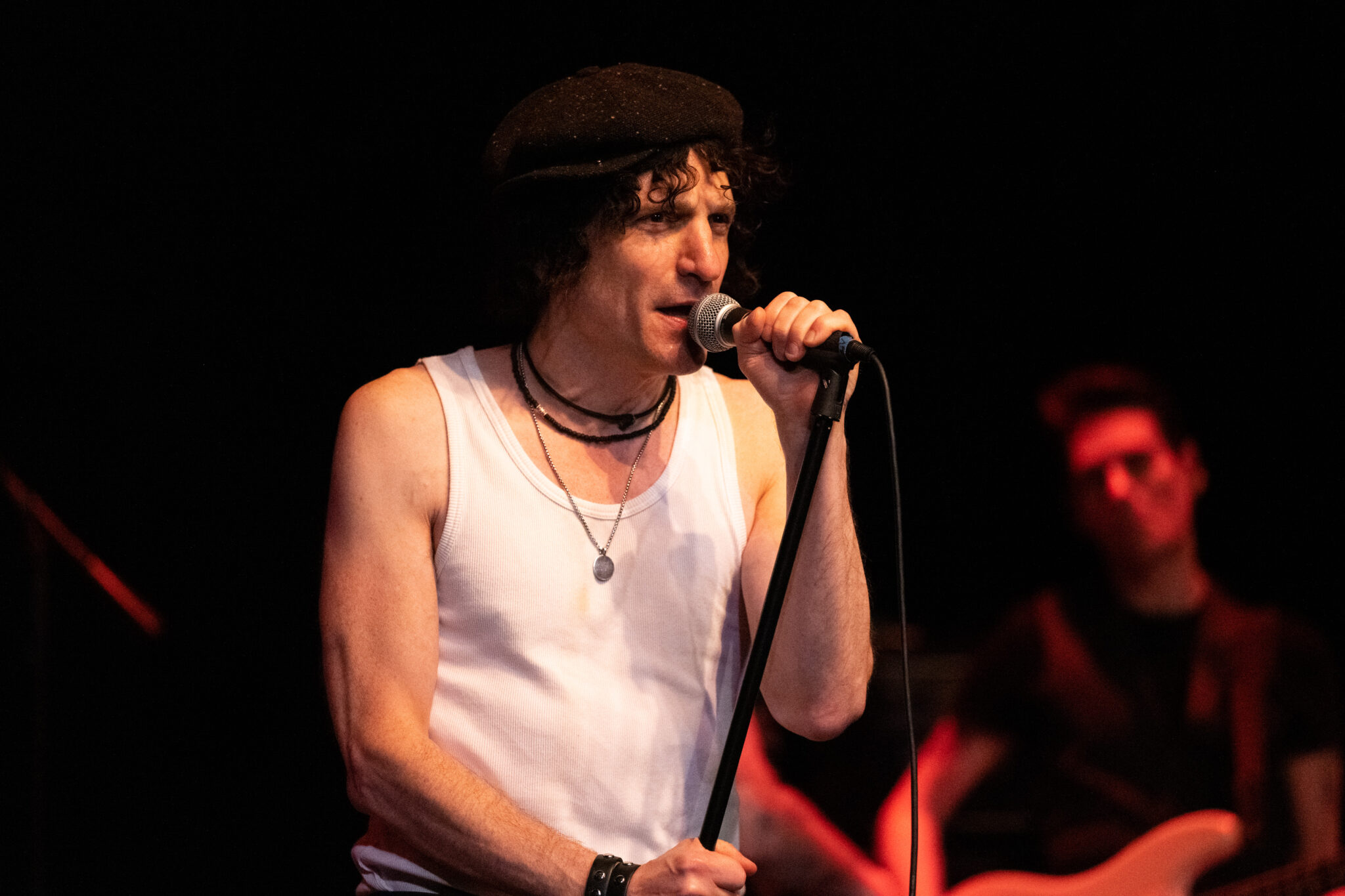 Rockstar Jesse Malin paralyzed from waist down after shock stroke in ...