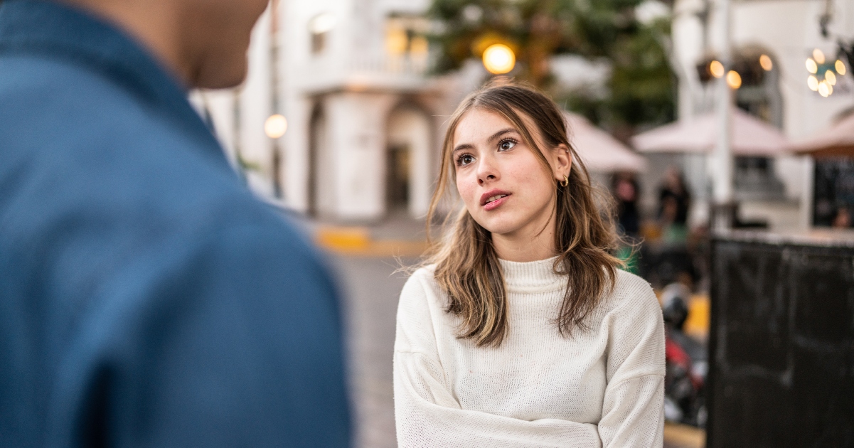 Woman's fiancé demanded she pay for his and his friends' meal – she ...