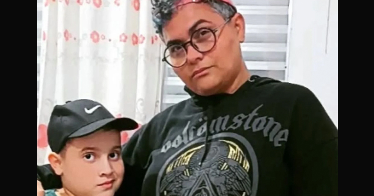 Mom and daughter who transitioned now identify as dad and son