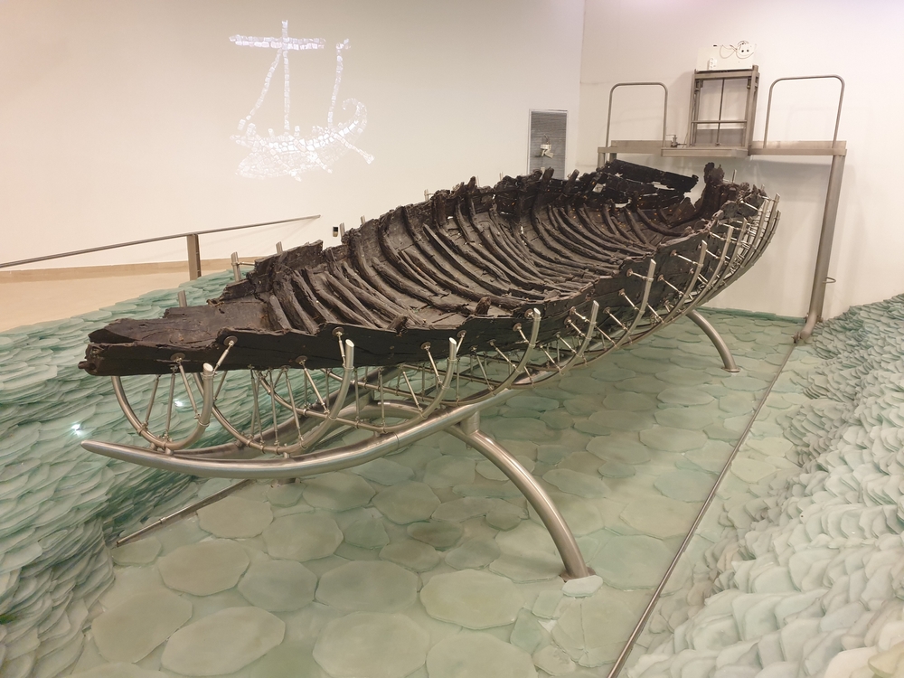 2,000-year-old 'Jesus boat' offers glimpse into biblical times