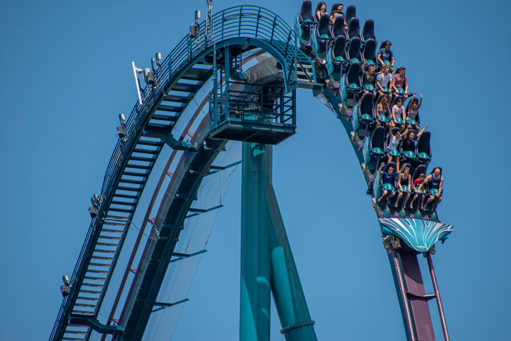 Couple's quick thinking on rollercoaster mishap saves life