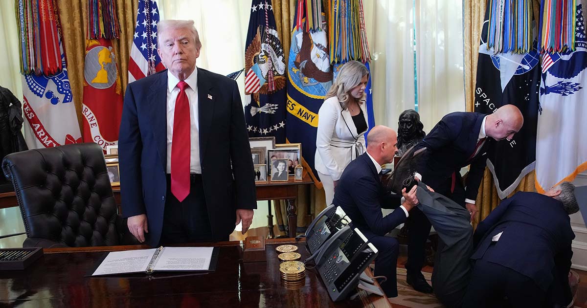 People losing it at Trump’s reaction as White House attendee collapses