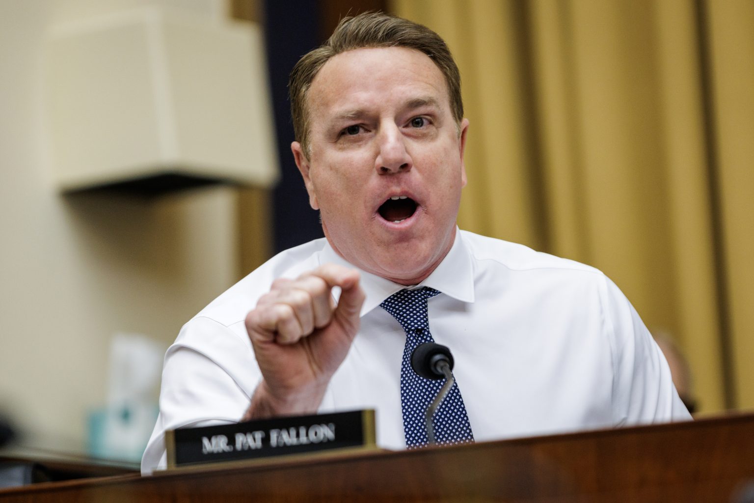 FBI "withheld information" about Trump assassination attempt