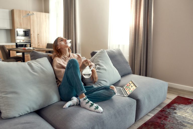 Woman with 'scromiting' weed disorder reveals her scary symptoms
