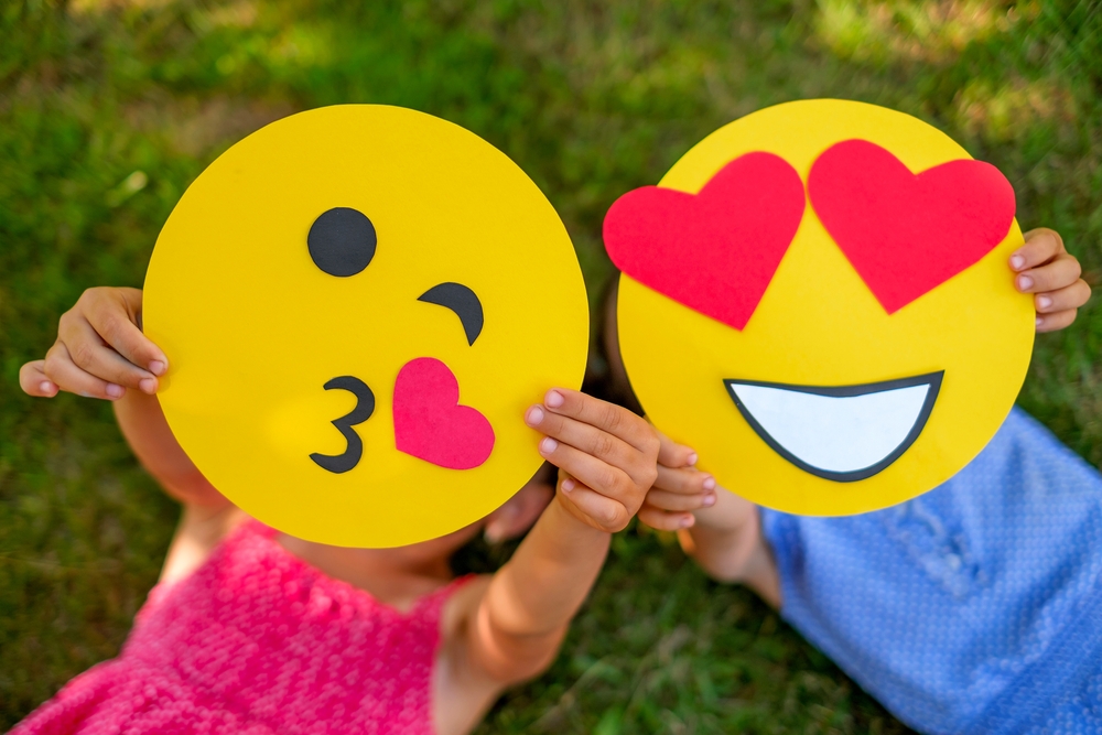 Experts warn emoji masks don’t protect kids from online threats