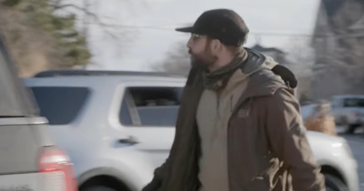 New video shows Alex Pretti confronting federal agents 11 days before ...
