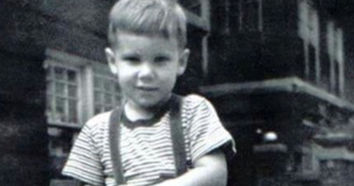 From sawdust to stardom: This icon keeps his carpentry skills harp