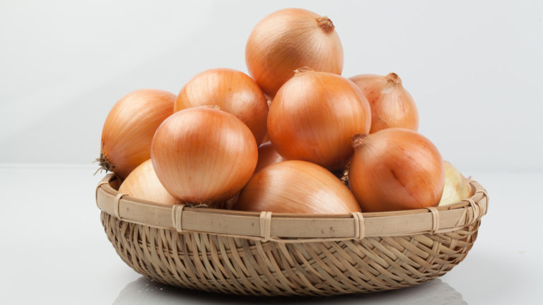 Halkaise sipuli ja hiero sitä grilliin – hämmästyt nähtyäsi lopputuloksen