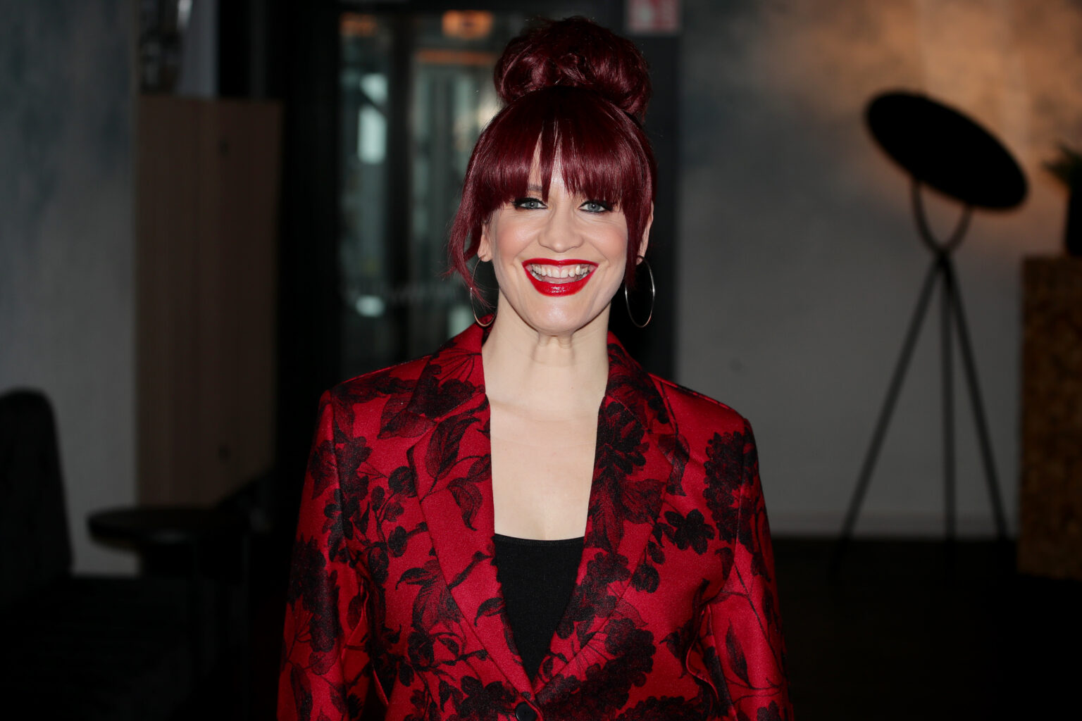 Maija Vilkkumaa jakoi liudan nuoruuskuvia – suomalaiset riemastuivat heti: "Tuossa ...