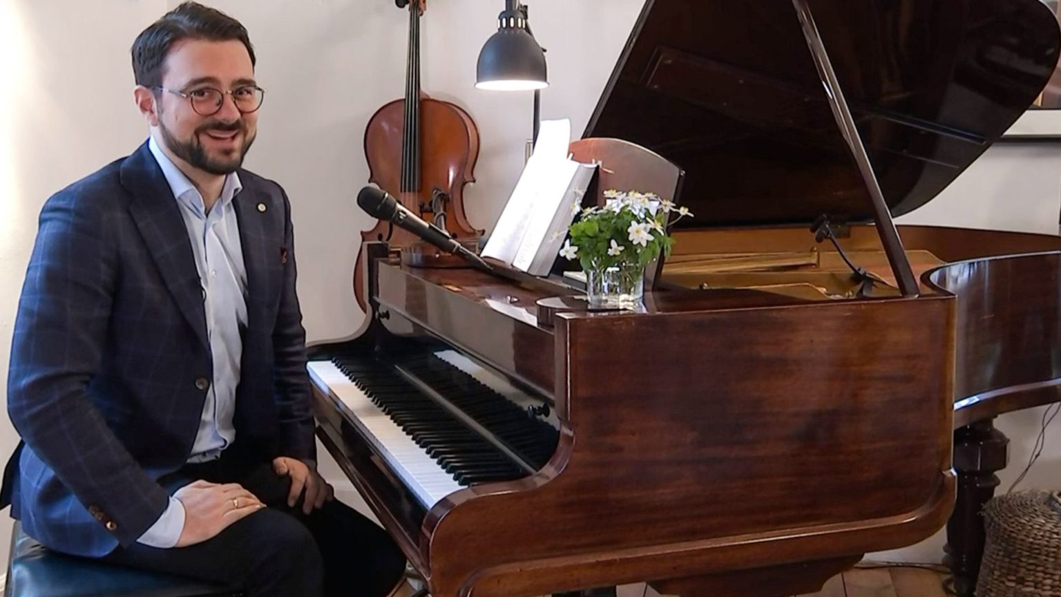 Phillip Faber hyldes som en helt: Nu modtager han fornem pris efter den ...