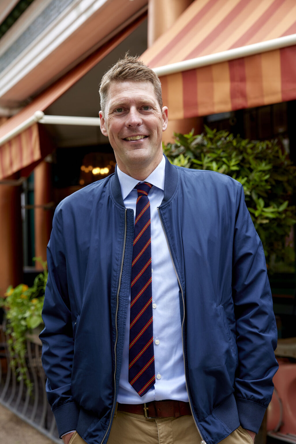 Steen Langeberg på ni ugers luksusbarsel i udlandet: Nød familiens ...