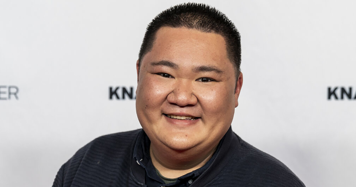 'Bagedyst'-stjernen Micki Cheng indlagt akut: Nu deler han nyt om helbredet