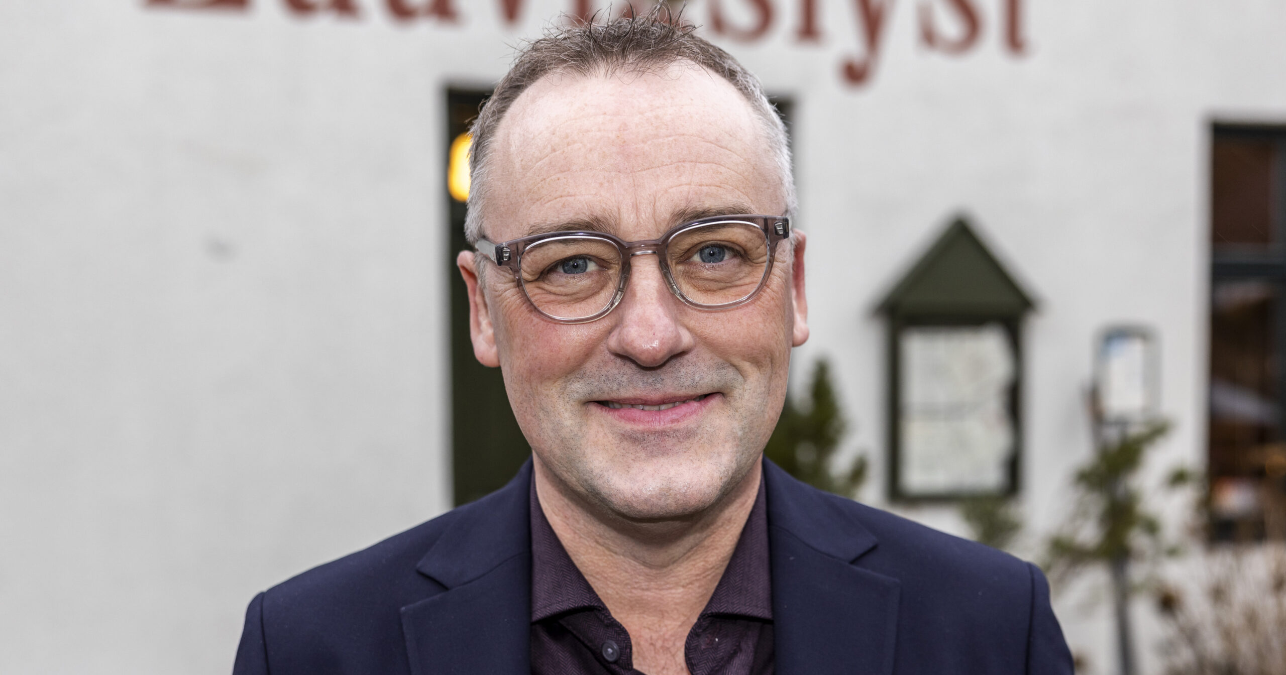Peter Ingemanns datter er blevet student: Hylder hende med hjertevarme ord