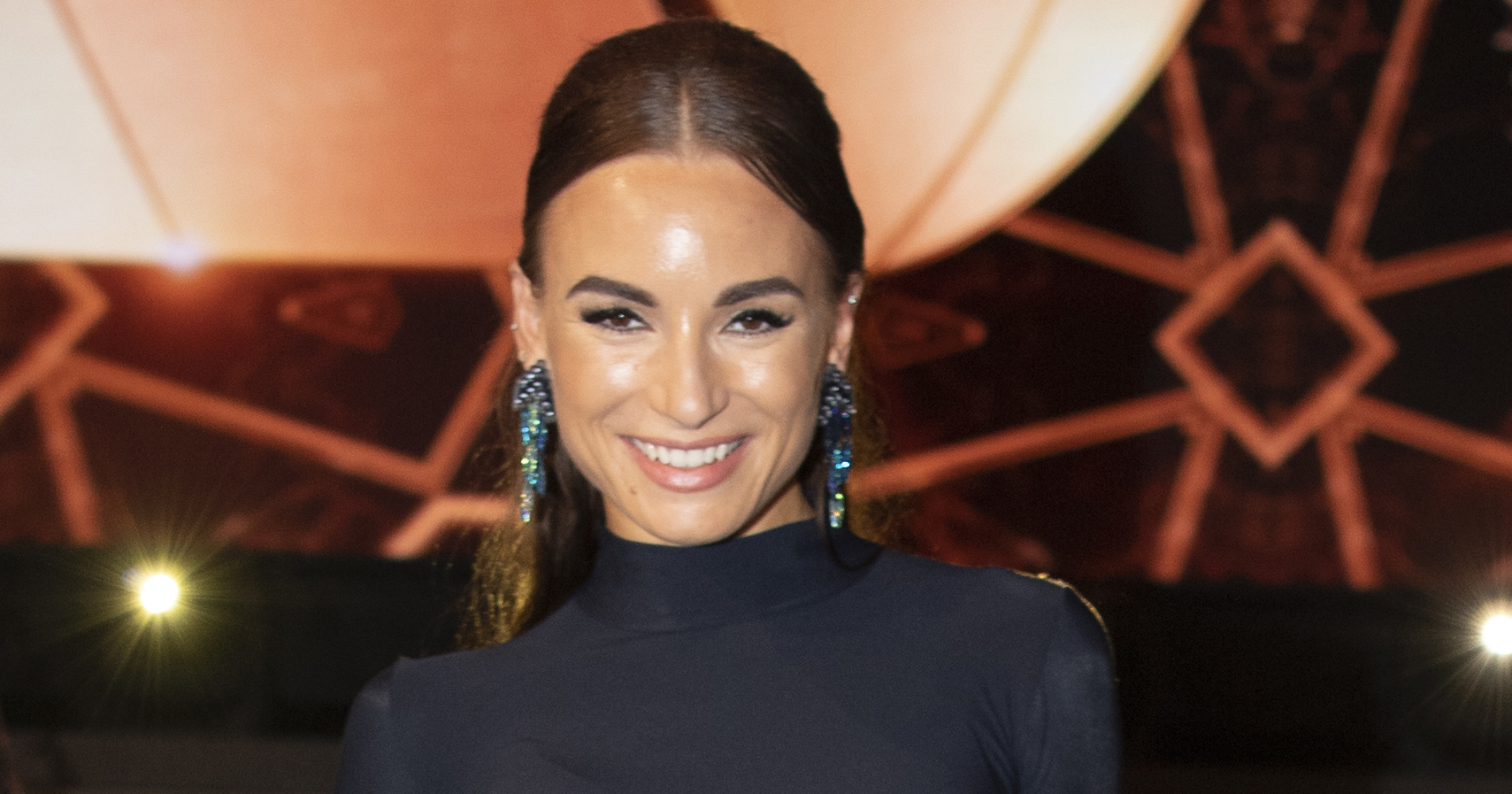 Claudia Rex viser babybulen frem: 50% færdigbagt lillesøster