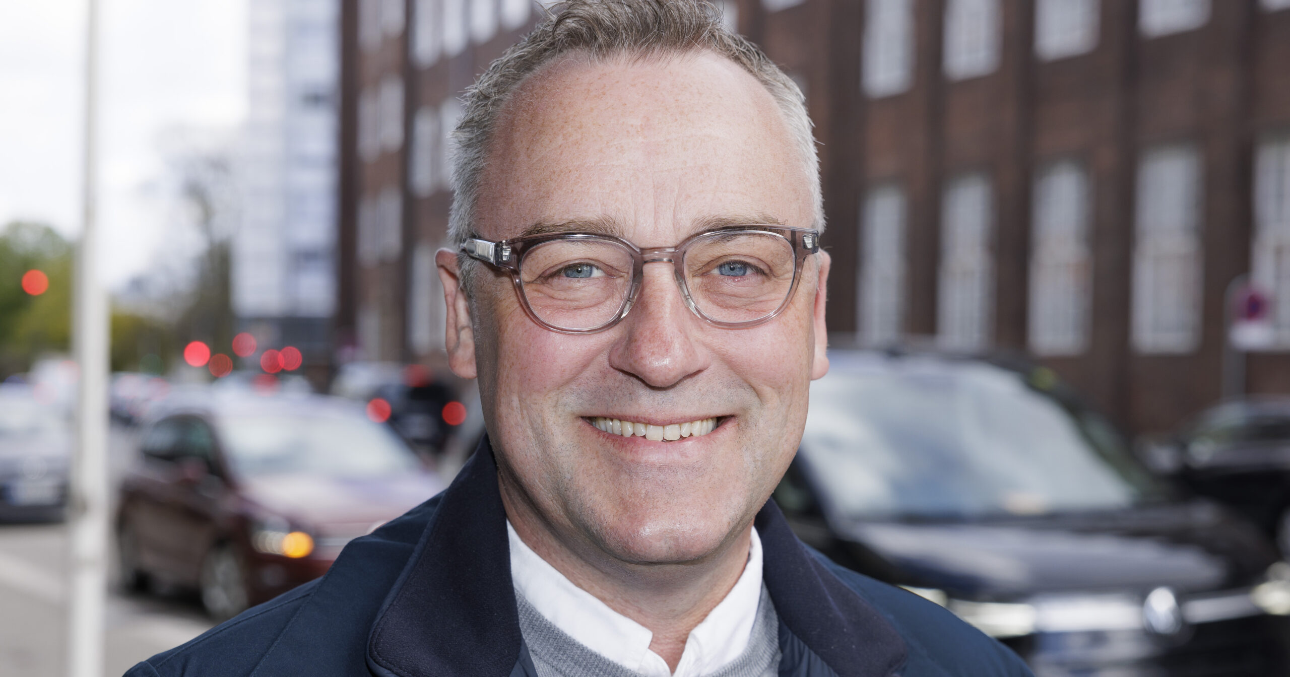 Peter Ingemann hylder konen på 21 års bryllupsdag: 'Tak fordi du holder ...