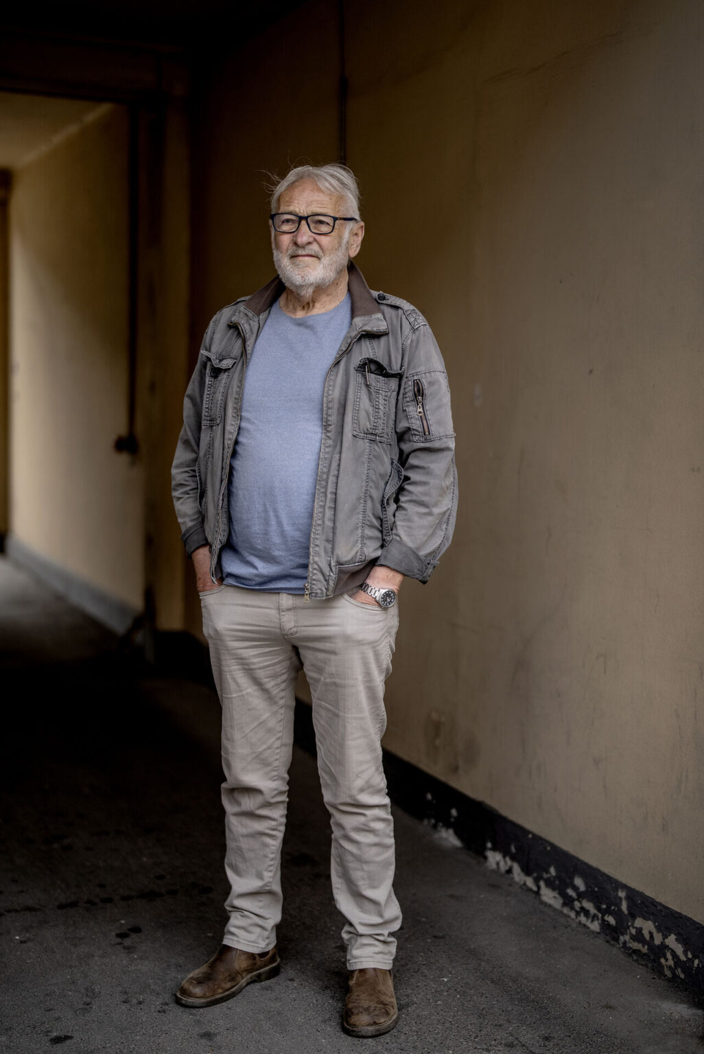 Niels Hausgaard tog på arbejde dagen efter konens bisættelse: Folk ...