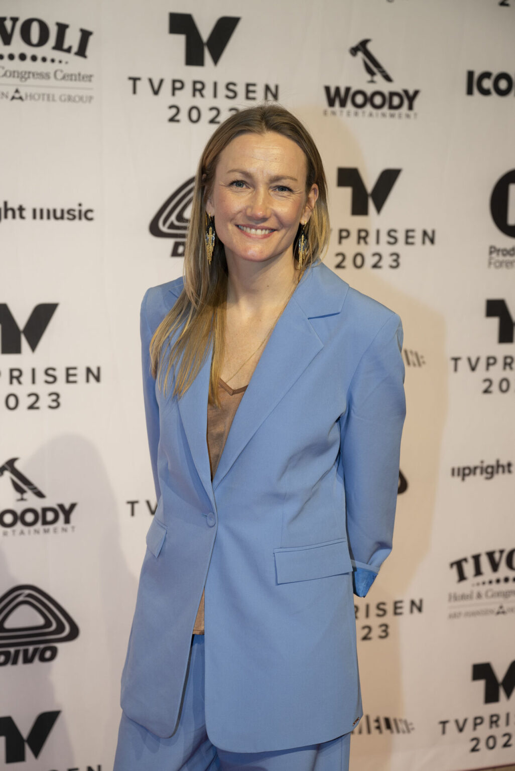 Bryllupsplanlægningen er i fuld sving: Nu løfter Sara Lygum sløret for ...