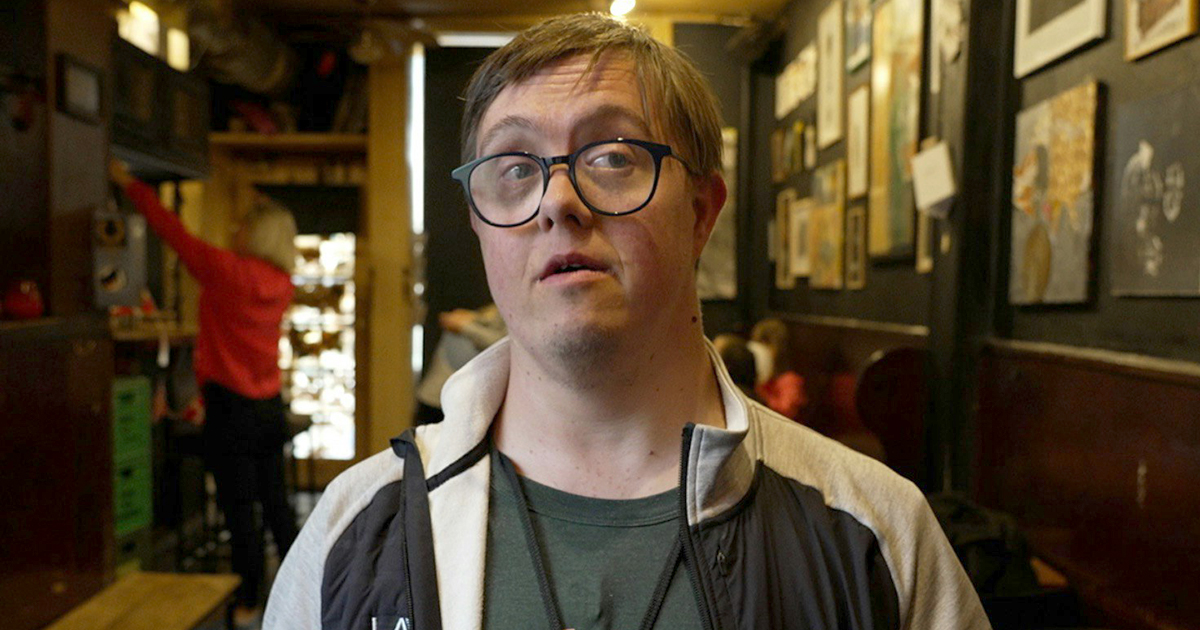 Jeff fra 'Ups, vi er voksne' indlagt