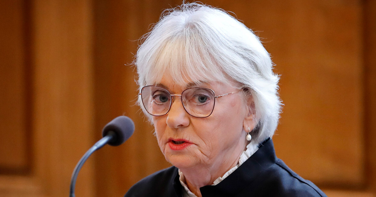 Pia Kjærsgaard raser over ny abortlov