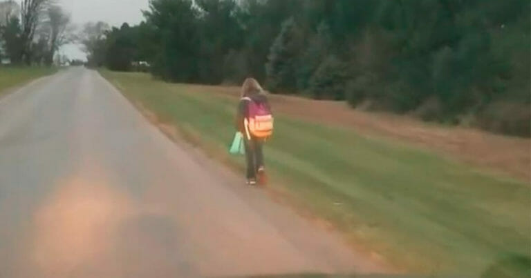 Vater bestraft seine mobbende Tochter auf besonders kreative Weise