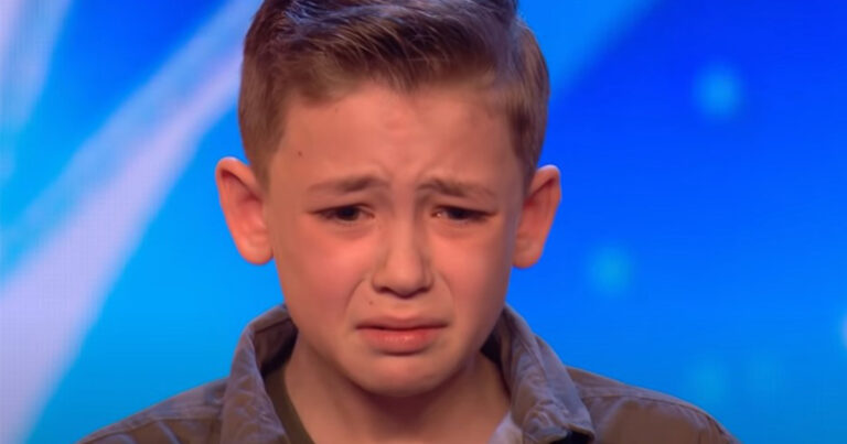 Autistische jongen zingt klassieker van Michael Jackson - maar reactie ...