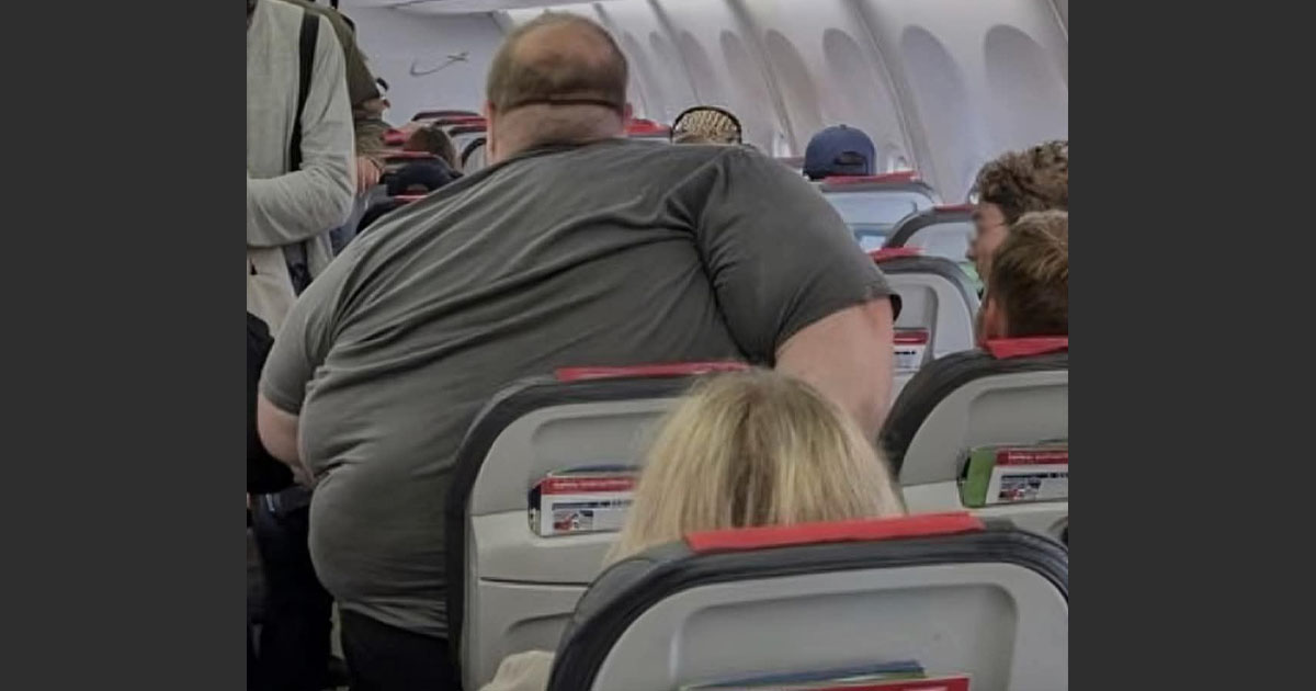 Luchtvaartmaatschappijen geadviseerd regels aan te passen na foto van ...